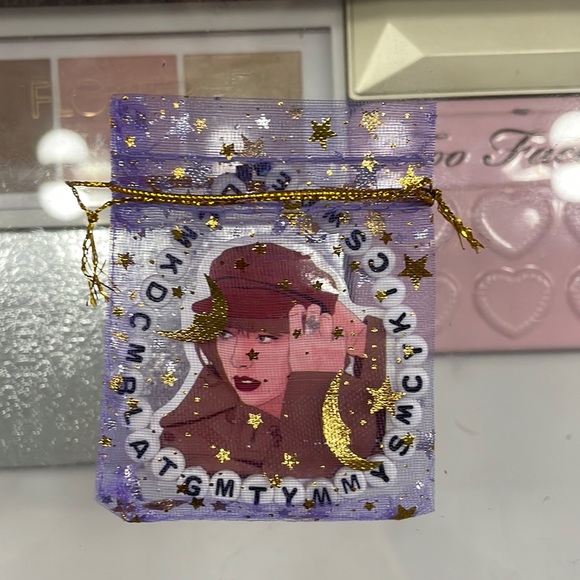 Taylor Swift | Jewelry | Taylor Swift Illicit Affairs Bracelet Dont ...